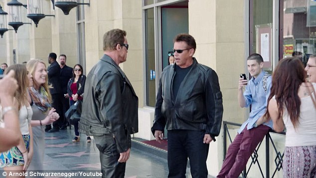 Arnold Schwarzenegger Scare Fans As Terminator Waxwork In Hilarious Pranks