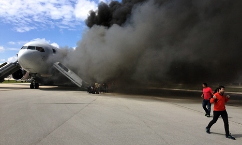 Plane Catches Fire on Runway During Take-off at Florida Airport (Photos ...