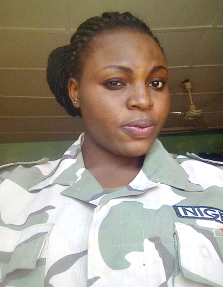 Meet Afolabi Idowu, One of Nigeria's Most Beautiful Female Army ...