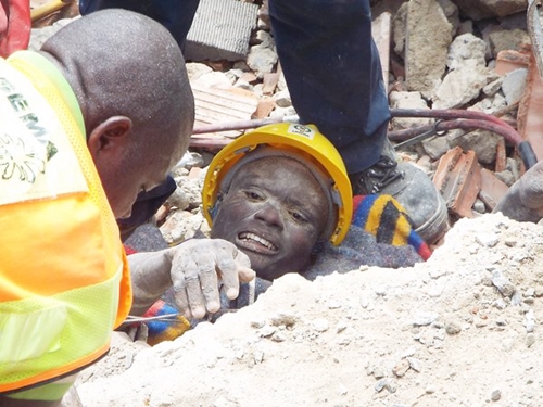 Police Arrests Contractor of Lekki Collapsed Building as Death Toll ...