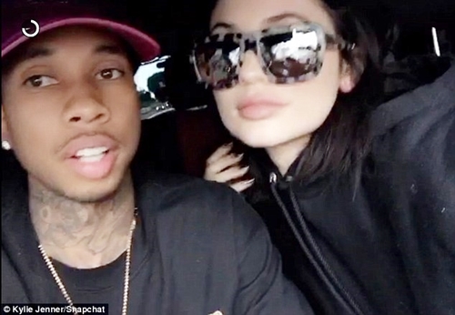 In Pictures: Kardashian Star, Kylie Lock Lips with Tyga in Romantic ...