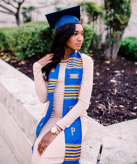 See the Pretty Lady Who Got Pregnant at 17, Mom at 18, Degree Holder at ...