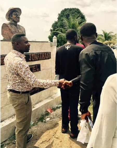 Man Erects Statue Of Goodluck Jonathan At University of Port-Harcourt ...