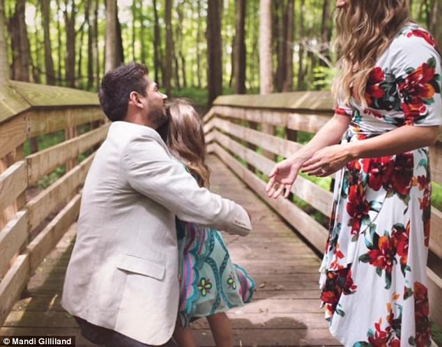 The Touching Moment a Man 'Proposed' to 5-year-old Girl (Photos)