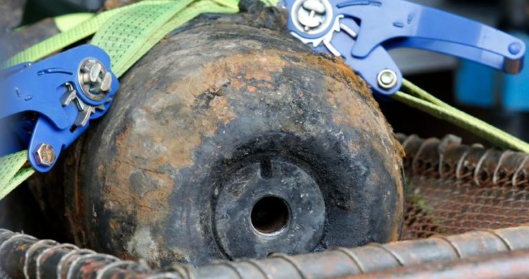 See the Huge World War II Bomb Defused in Germany (Photo)