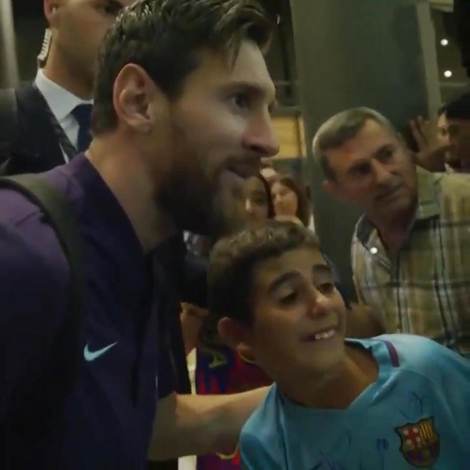 See The Adorable Moment Young Boy Broke Down In Tears After Meeting His ...