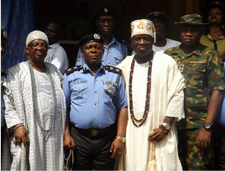 Aiye, Eiye, Buccaneers Cult Members Renounce Membership In Lagos (Photos)