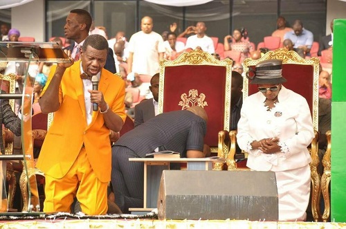 Photos: Pastor Adeboye And Governor Wike Kneel To Pray At RCCG Holy ...