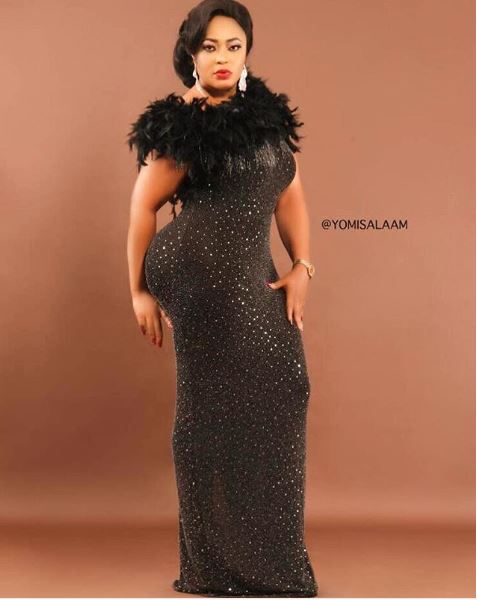 Yoruba Actress, Omo Butty Parades Banging Curves In New Photos