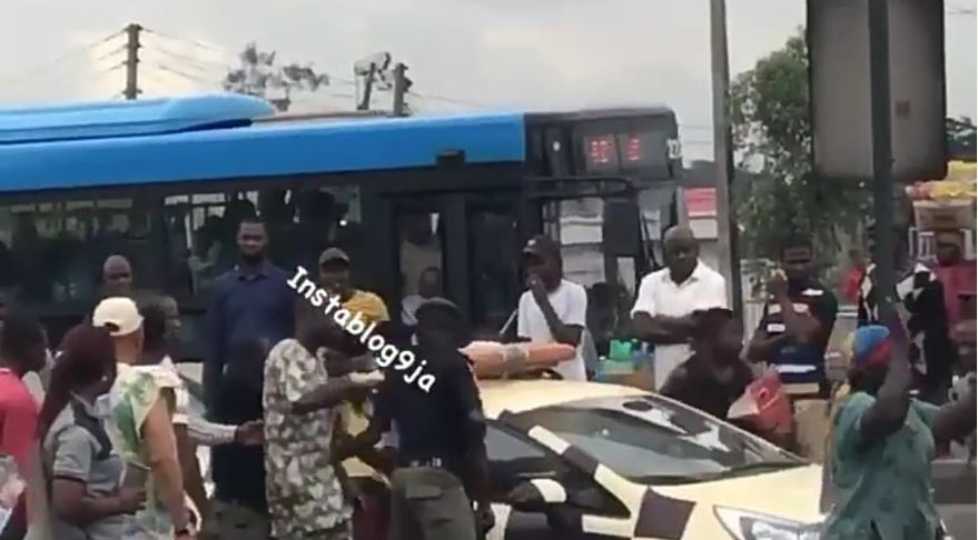 Maximum Beating: Policeman Attacks LASTMA Officials In Lagos (Photos+Video)