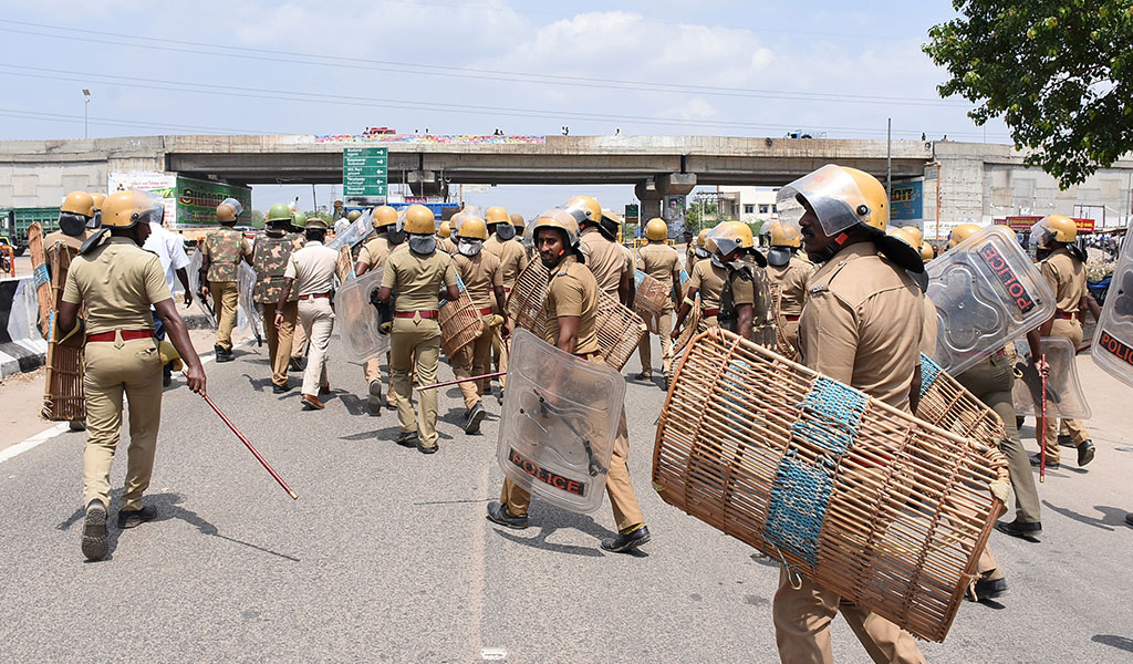 Shocker! Police Officer Opens Fire On Colleagues, Kills 5 Before ...
