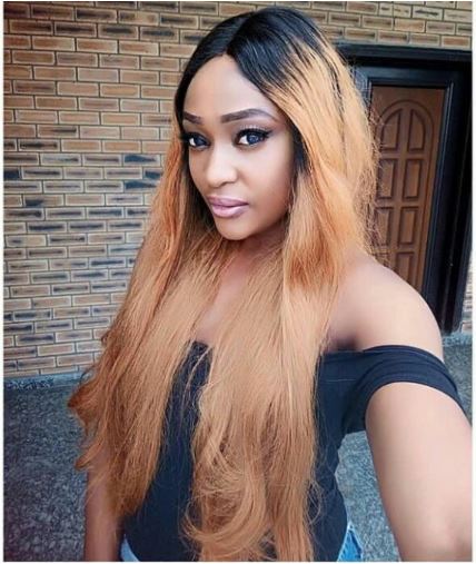 Why I No Longer Wear Pants - Actress Lizzy Gold