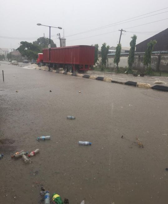 Flood Takes Over The Street Of Lagos….See Disturbing Photos – Freshechoes