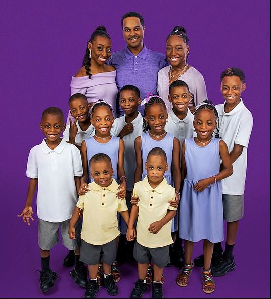 Husband And Wife Who Have 14 Biological Kids Explain How They Cope With ...