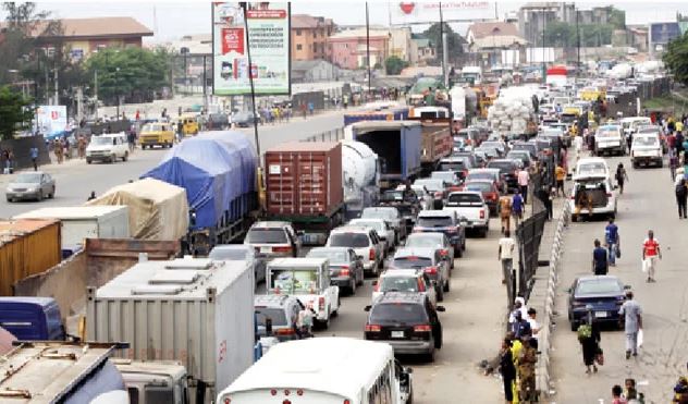 Drama As Protest Over Bad Roads Causes Gridlock In Edo, Commuters Stranded