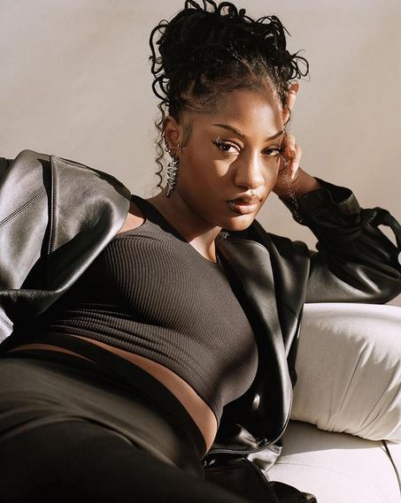 You’re Mad – Singer, Tems Fires Back At Troll Who Said Her Voice Isn’t ...