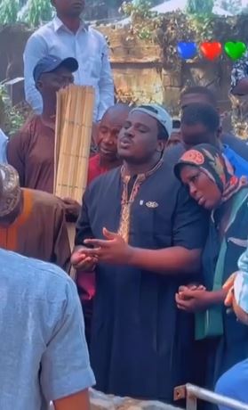 Video From the Funeral Rites Of Yoruba Actor, Kamal Adebayo