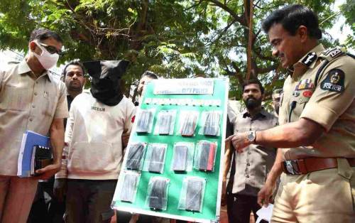 Notorious Nigerian Drug Baron Arrested In India (Photo)