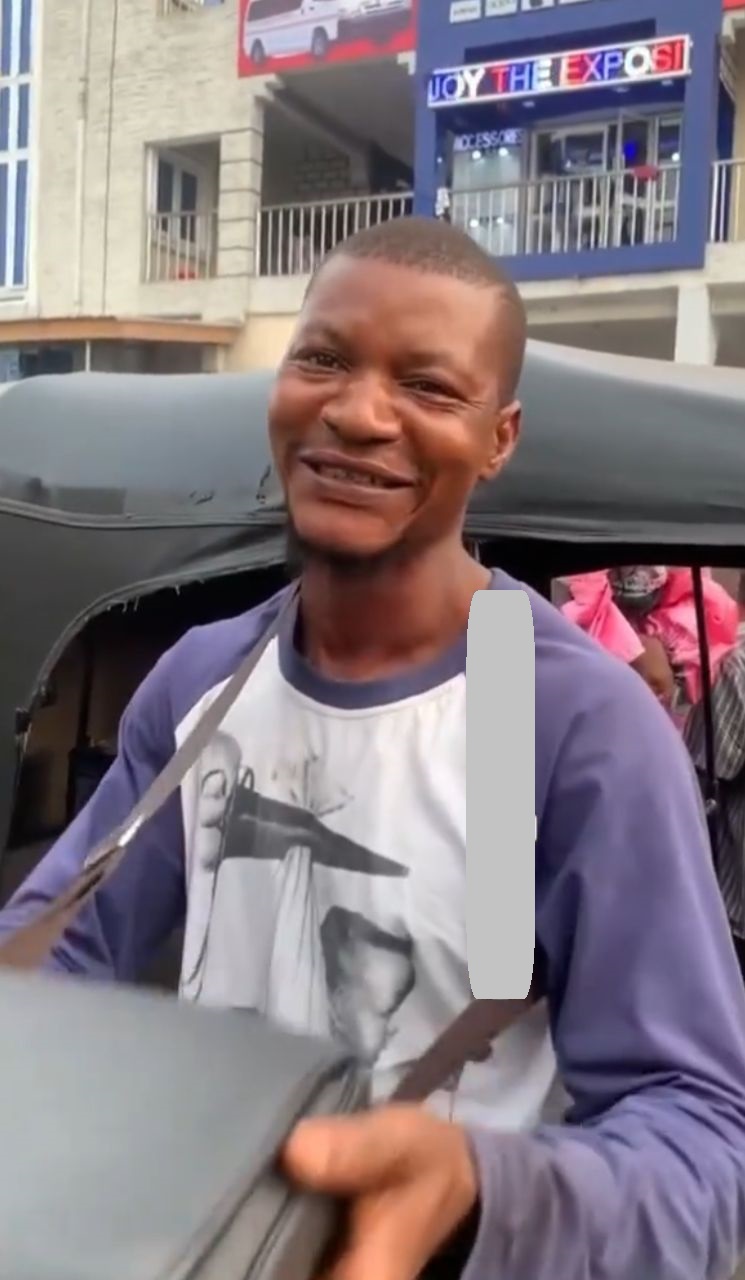 Keke Rider Receives N1k Reward For Returning Bag Containing Ten Phones ...