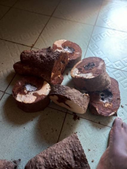 Nigerian Man Laments After Buying Rotten Yam In Lagos