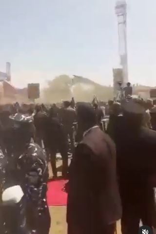 Chaos At APC Presidential Campaign flag-off As Crowd Fling Banners And ...