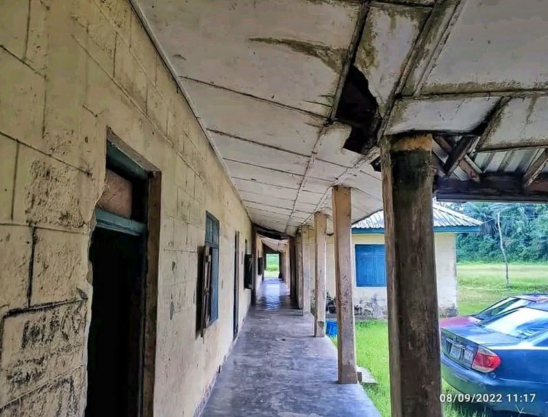 See The Deplorable State Of Secondary School In Bayelsa Community (Photos)