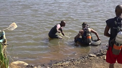 Lovers Die As Their Car Slides Into A Dam While They Were Having a ...