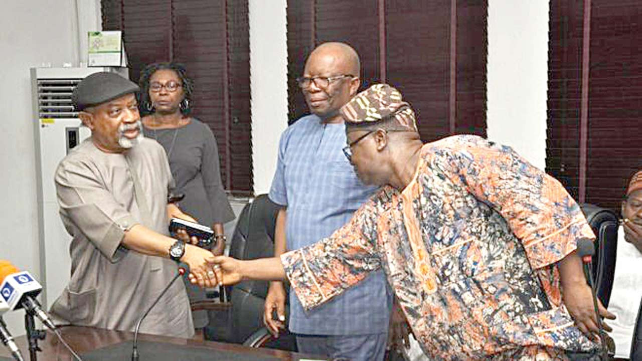 ASUU Protests As FG Pays ‘Incomplete’ Check-off Dues