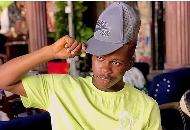 Portable Signs Femzy Jay to Zeh Nation (Photo)