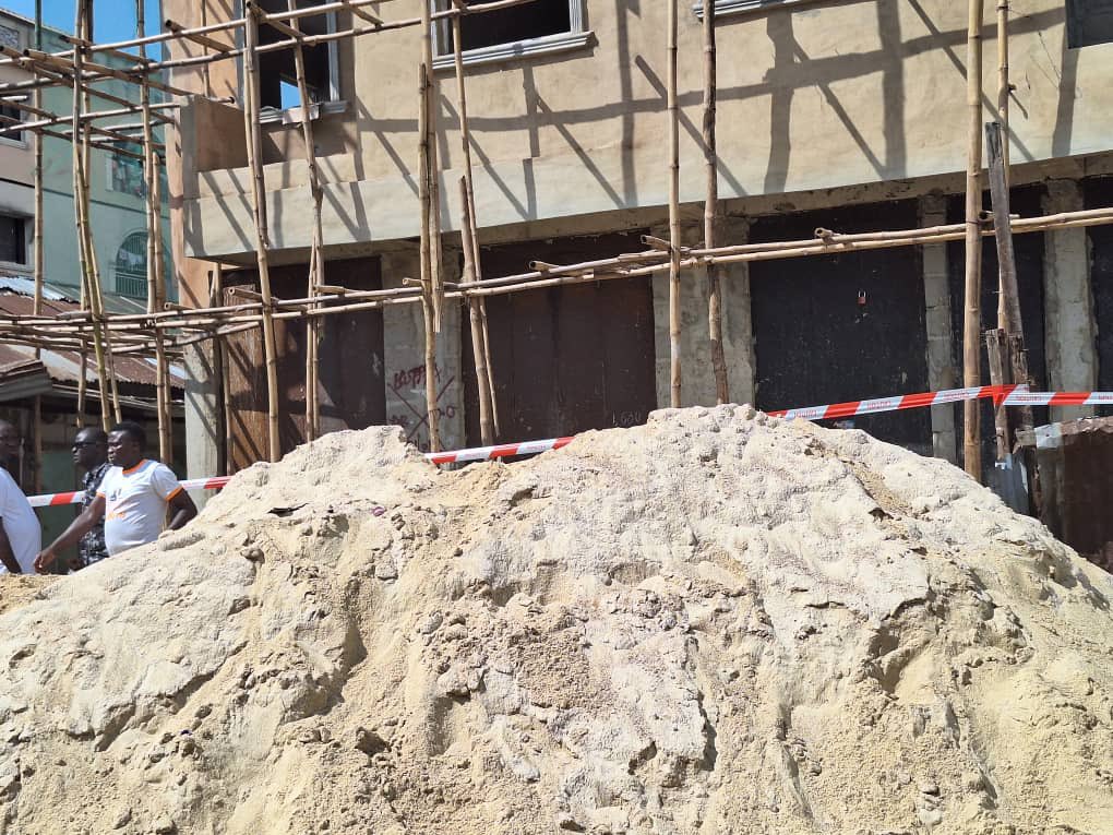 Lagos Seals Eight Houses In Ebute Metta (Photos)