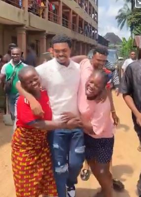 BLord Visits His Alma mater 6 years After Graduation, Supports Women ...