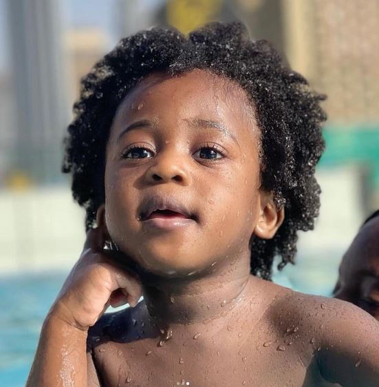 Legends Can Never Die - Davido Writes As He Shares Photo Of A Pendant ...