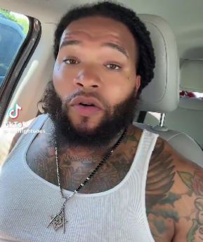 Father Attacks The Father Of His Daughter's Bully After He Failed To ...