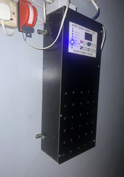 Nigerian Lady Shows Off Solar Inverter She Bought, Which Lasts From ...