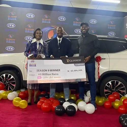 Kellyrae Receives His Brand-New SUV Prize Car (Video)