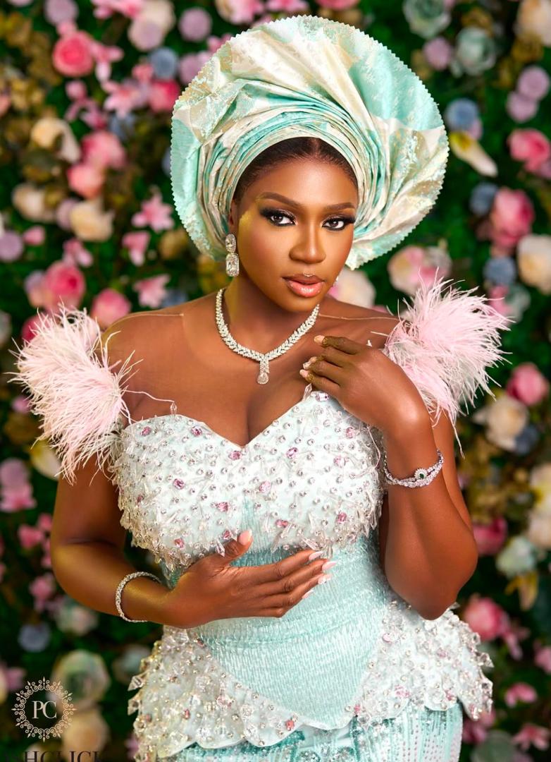 Nigerian Singer, Waje Asks Parents An Interesting Question | Newsmedia