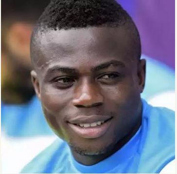 So Sad! Nigerian Footballer, Moses Simon Thrown into a State of ...