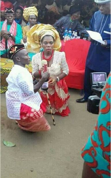 So Funny! See the Marriage Between a Dwarf Groom and a Tall Bride in ...