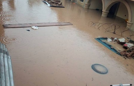 Commotion as Flood Sacks Workers From Their Offices In Asaba