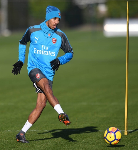 Arsenal's Latest Star Signing, Aubameyang Undergoes His First Training ...