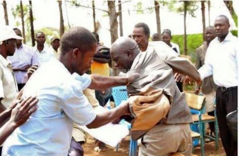 Unbelievable: Angry Parents Beat Up Headmaster In Broad Daylight Over ...