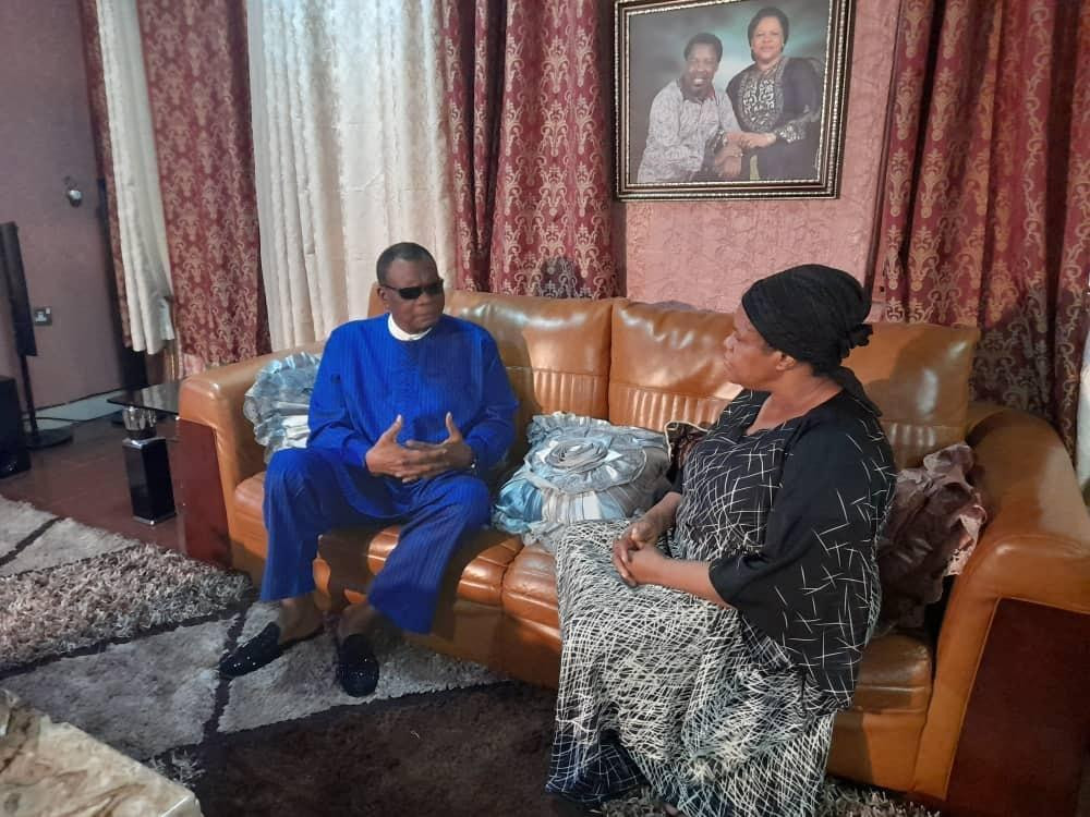 Photos Of Prophet Abiara Paying A Condolence Visits To Late T.B Joshua ...