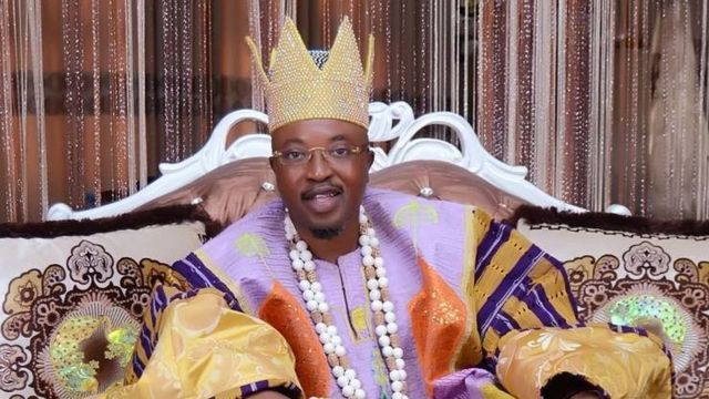 Popular Yoruba Monarch Spotted Clearing Bushes With Community Members ...