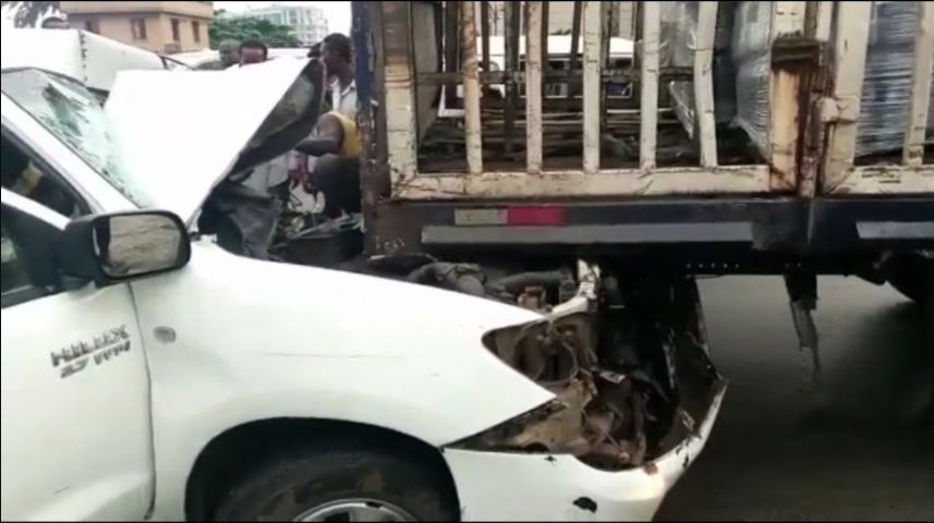 Driver Escapes Death As Hilux Collides With Truck In Lagos