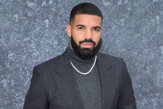 Drake Spotted At Tems’ Show In Toronto (Video)